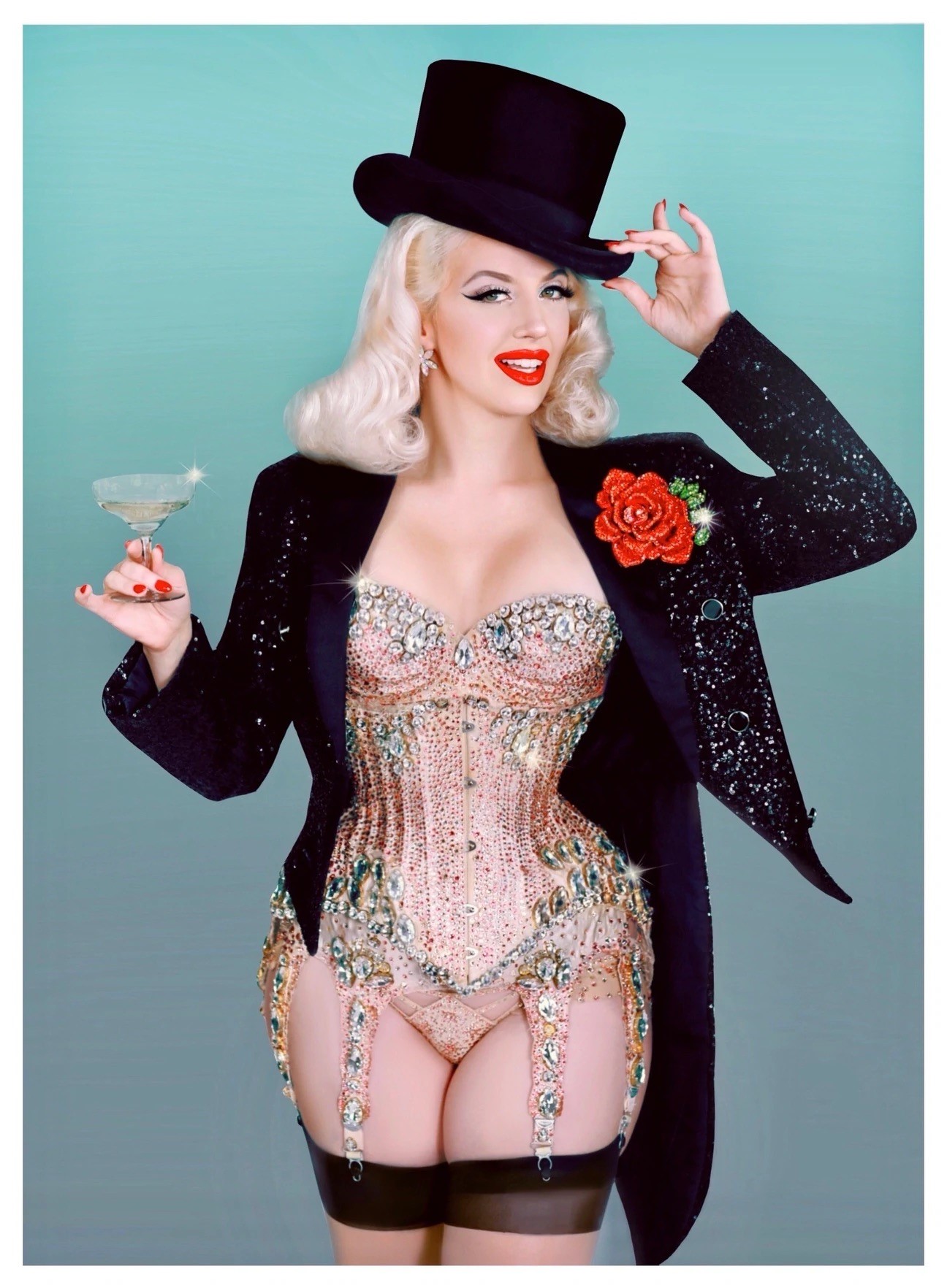 Miss Tosh is the Beauty of Burlesque